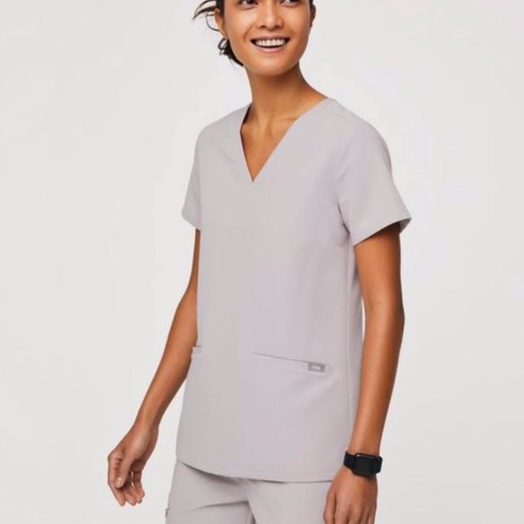 Figs | Tops | Slate Figs Casma Top 3 Pockets | Poshmark